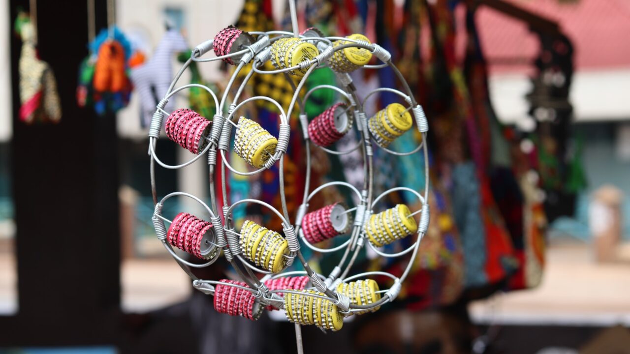 Shopping at Craft Market (Area 4 Art Market) in Lilongwe｜Malawi Travel ...