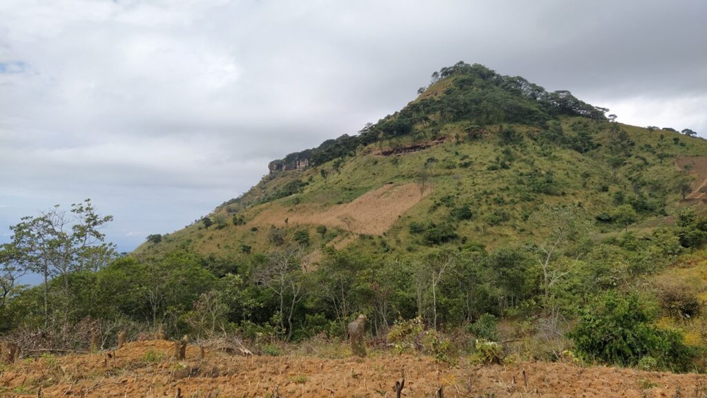 Hiking Chombe Plateau (Livingstonia, Rumphi)｜Malawi Travel and Business ...