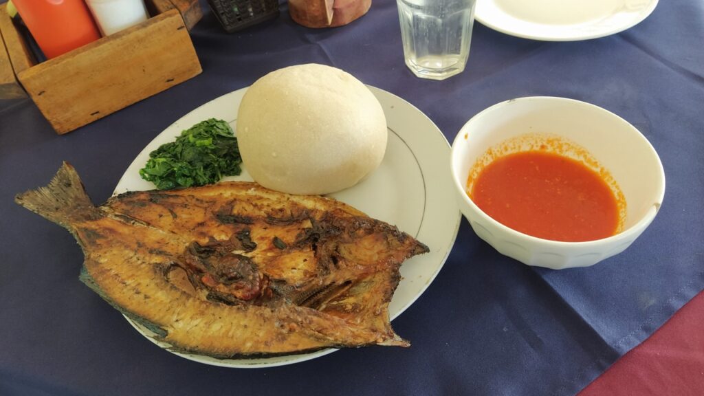 Crestview Restaurant (Malawian Cuisine) Nkhata Bay｜Malawi Travel and ...
