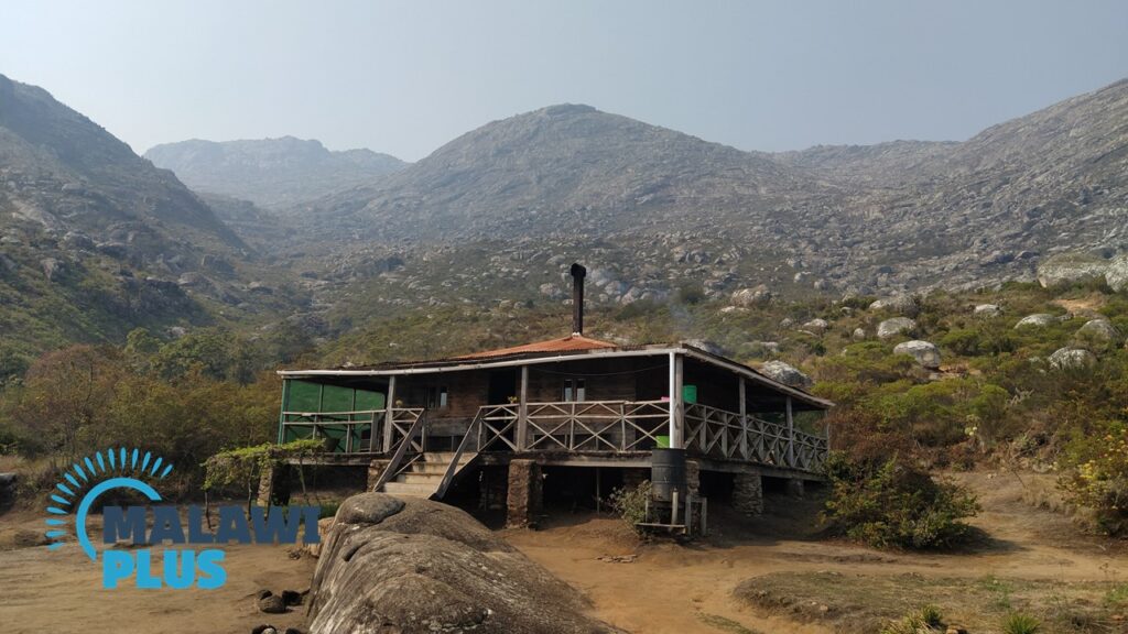 Hiking to Sapitwa from Likhubula (Mount Mulanje)｜Malawi Travel and ...