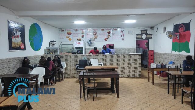 Chicken Pizza huts Restaurant (Continental Cuisine) in Kasungu｜Malawi ...